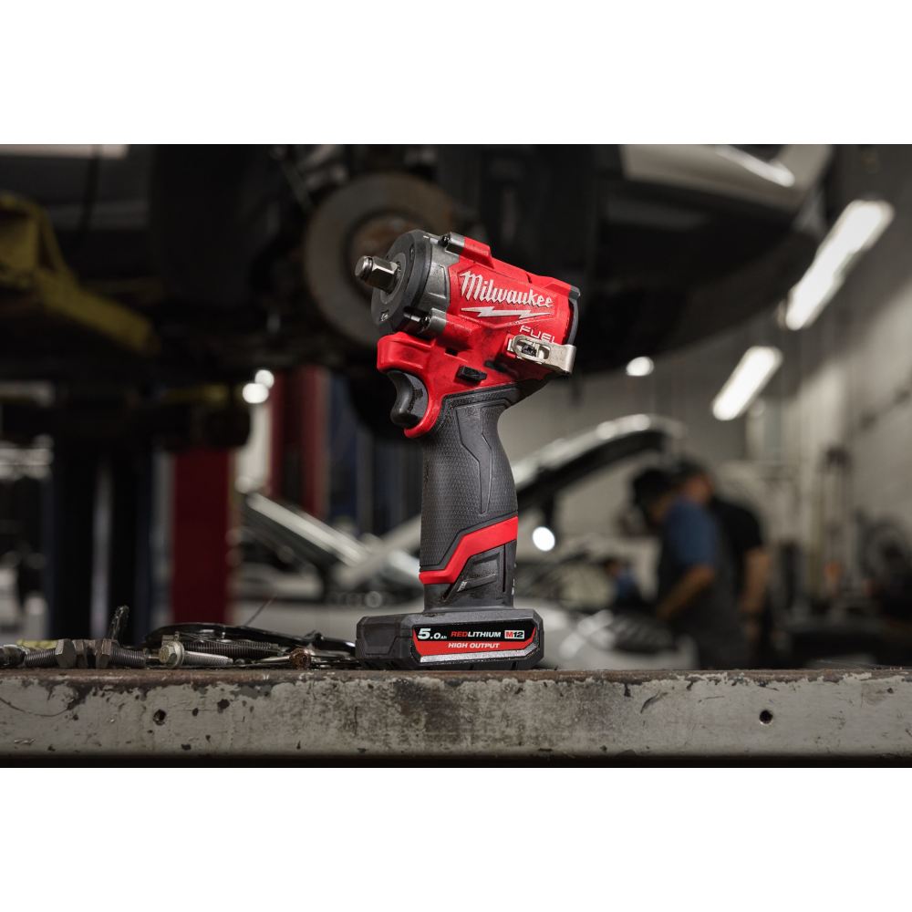 .Milwaukee aku udarni odvijač M12 FCIWF12G3-502X, 1/2" 12V/2x bat. 5Ah
